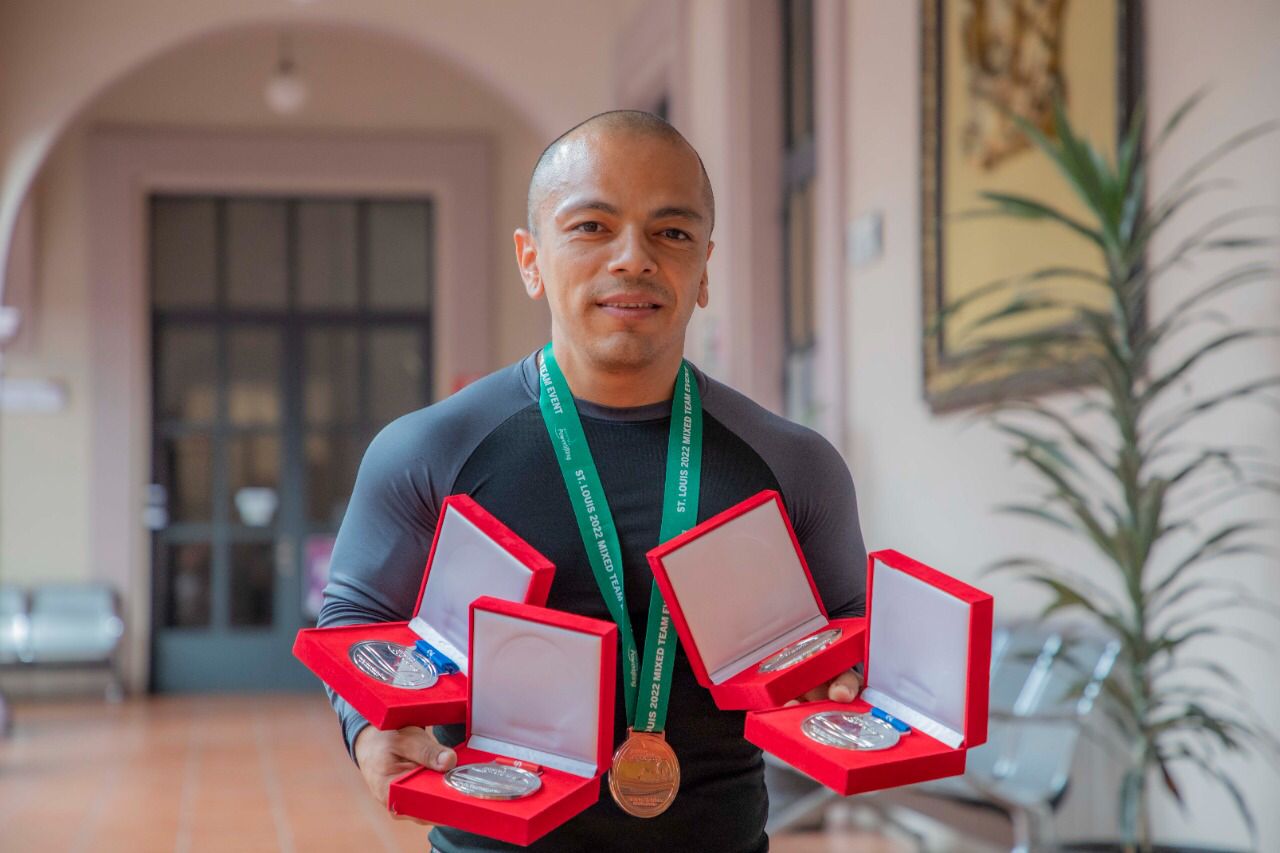 Reconoce Ayuntamiento al atleta David Montiel y a la A.C. "Somos ...